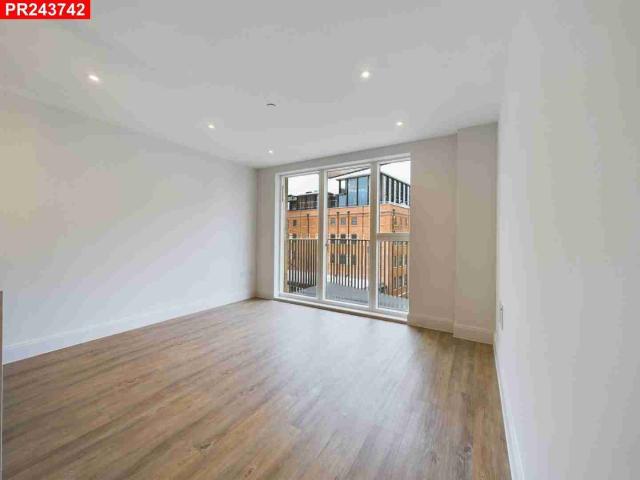 Apartment at William Street, Slough