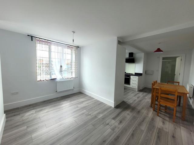 Apartment at William Street, Slough