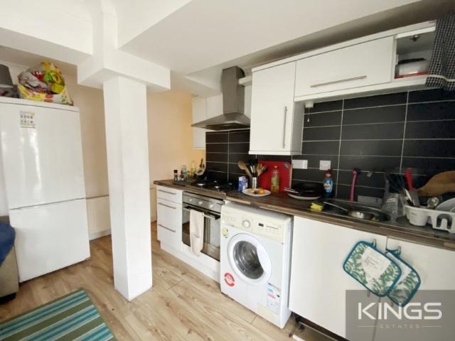Apartment at Wilton Avenue, Southampton