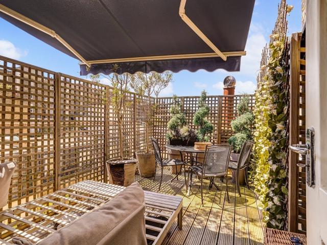 Apartment at Wilton Crescent, City of Westminster