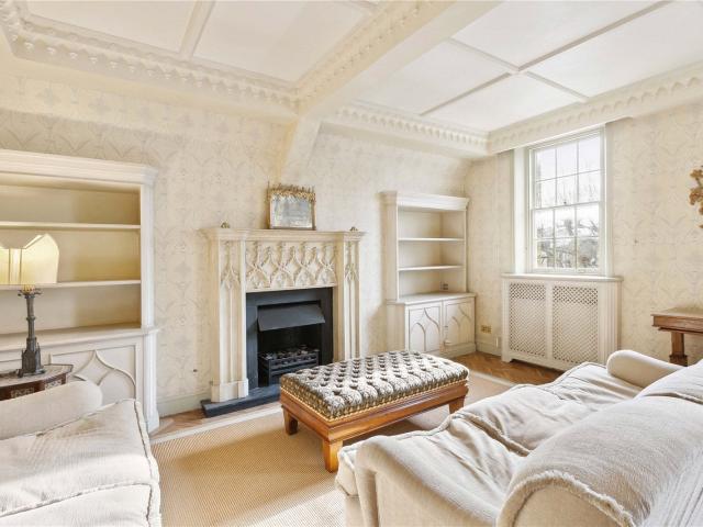 Apartment at Wilton Place, City of Westminster