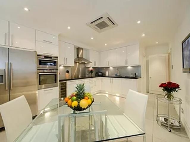 Apartment at Wilton Place, City of Westminster