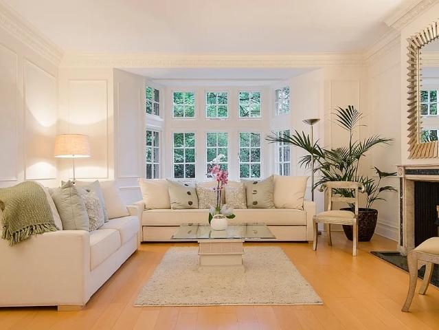 Apartment at Wilton Place, City of Westminster