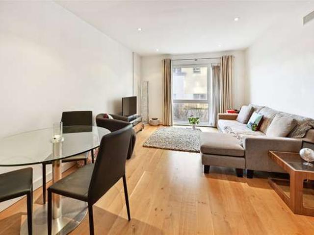 Apartment at Wilton Road, City of Westminster