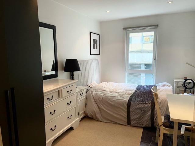 Apartment at Gillingham Street, City of Westminster