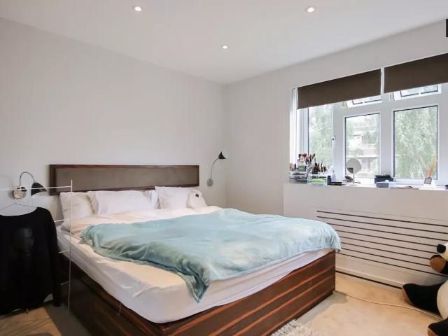 Apartment at Wiltshire Close, Greater London