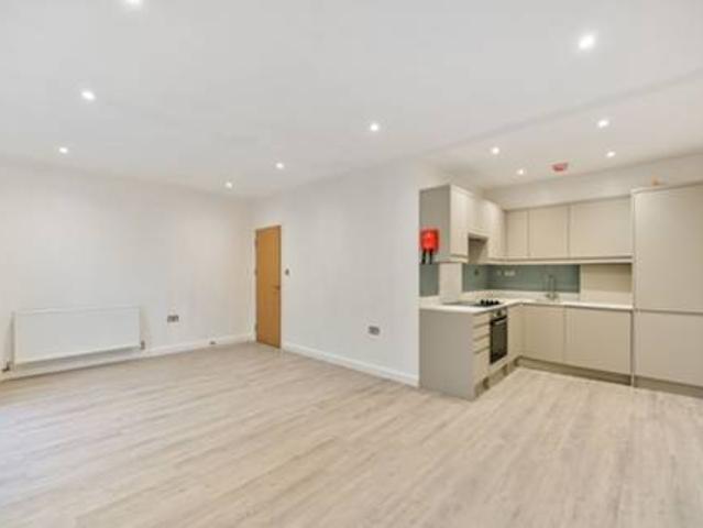 Apartment at Wimbledon Hill Road, Greater London