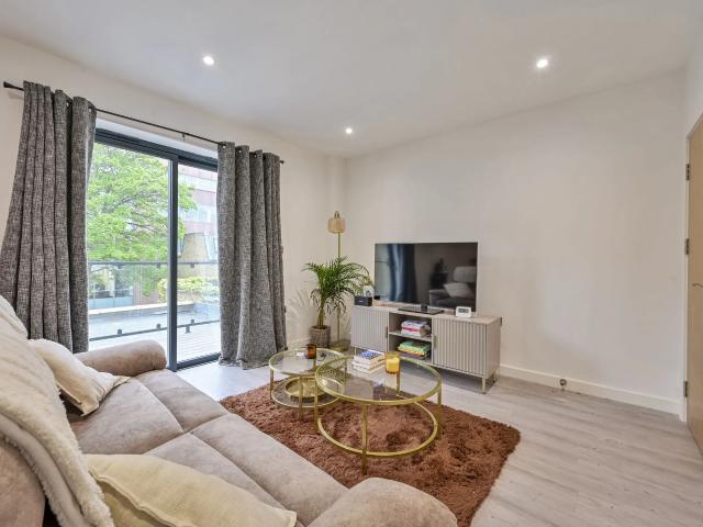 Apartment at Wimbledon Hill Road, Greater London