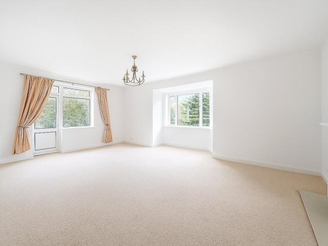 Apartment at Wimbledon Park Side, Greater London