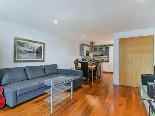 Apartment at Winchester Mews, Greater London