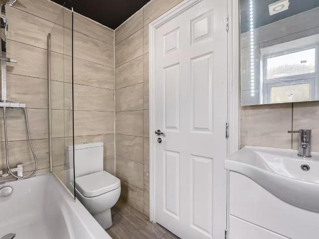 Apartment at Wingmore Road, Greater London