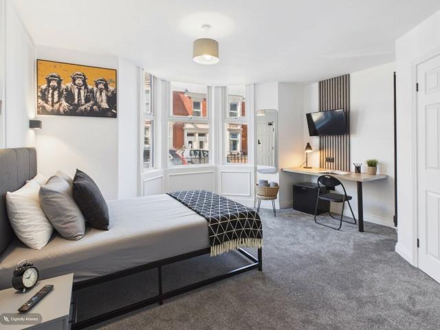 Apartment at Wingrove Avenue, Newcastle upon Tyne