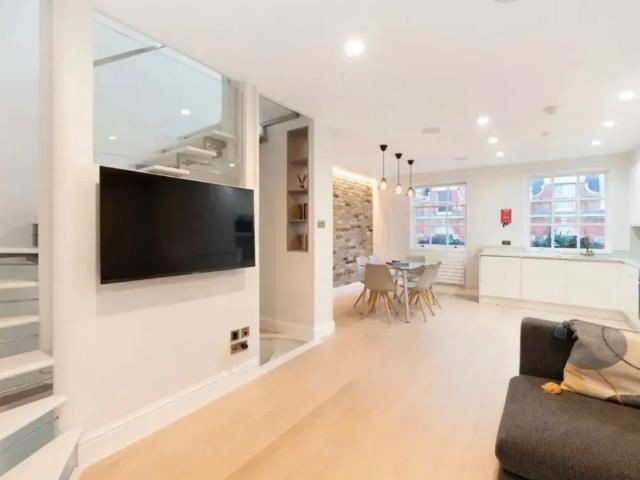 Apartment at Windmill Street, Greater London