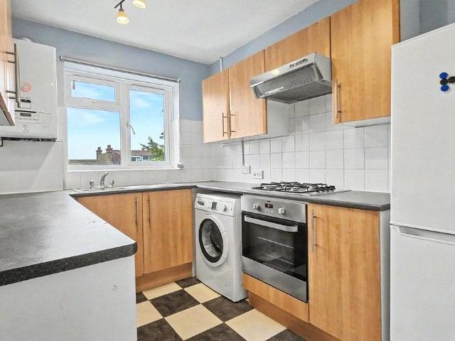 Apartment at Windfield Close, Greater London