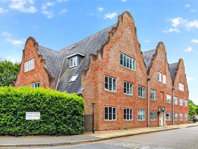 Apartment at Windsor Road, Ascot