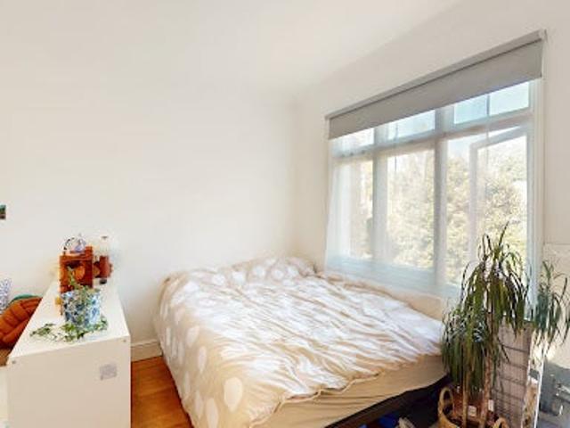 Room at Windsor Road, Greater London