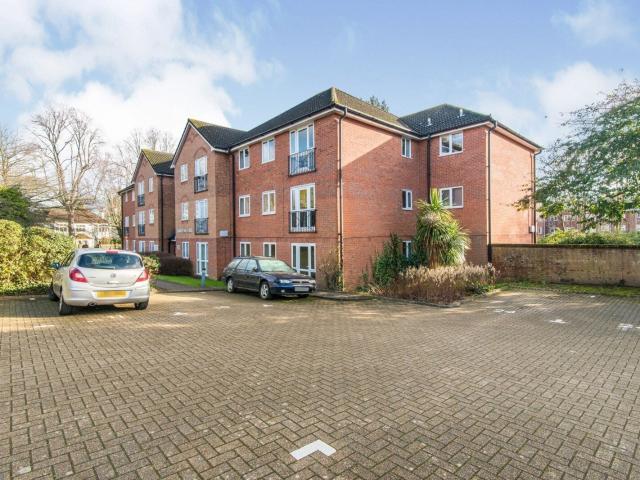Apartment at Winn Road, Southampton