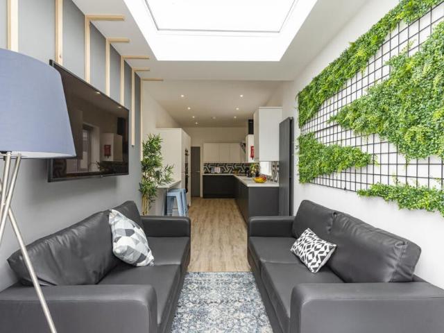 Apartment at Winston Churchill Avenue, Portsmouth