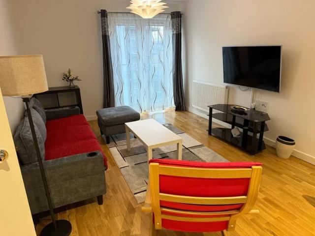 Apartment at Winter Green Drive, Greater London