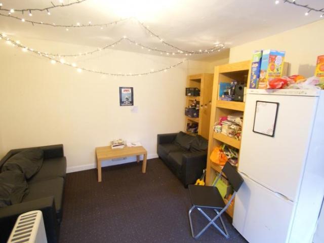Apartment at Wrangthorn Avenue, Leeds