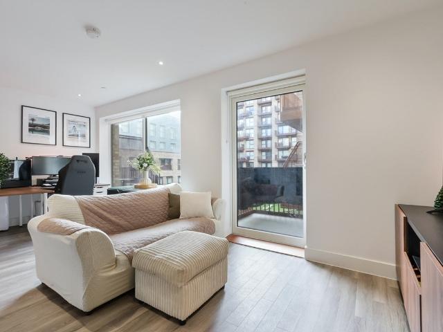 Apartment at Wray Avenue, Greater London