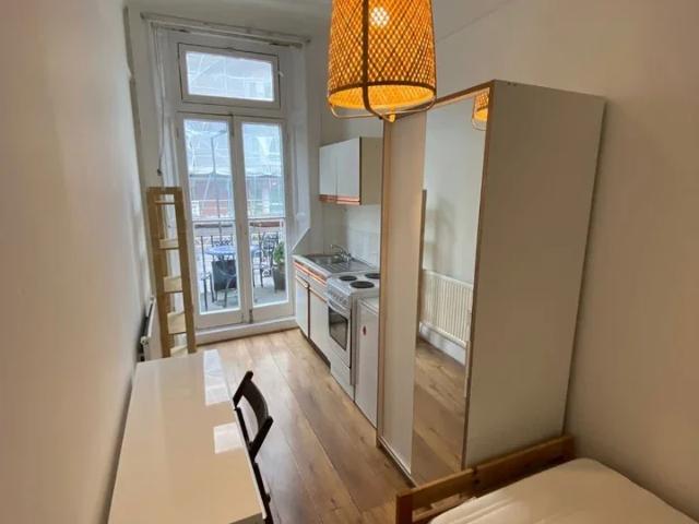 Room at Wrights Lane, Greater London