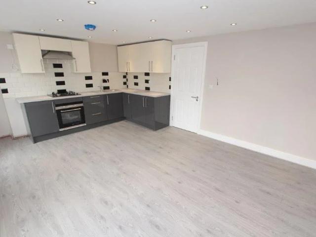 Apartment at Wrotham Road, Gravesham