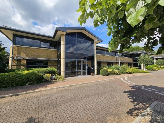 Apartment at Wycombe Lane, Wooburn Green