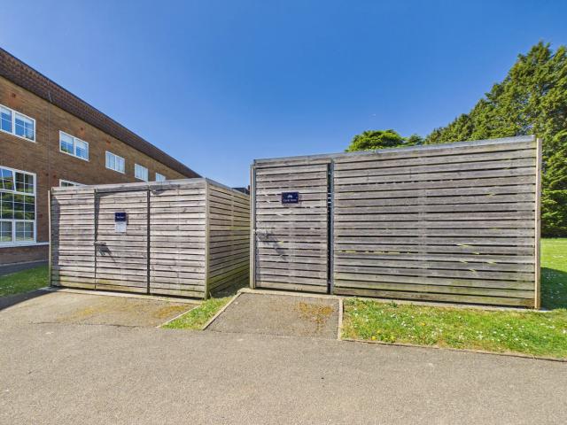 Apartment at Wycombe Road, Bradenham