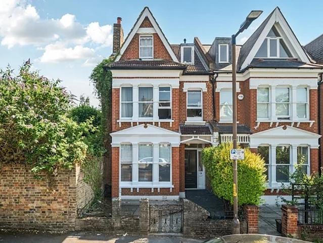 Apartment at Wyneham Road, Greater London