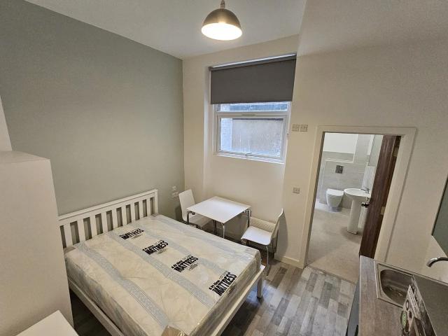 Apartment at Tottenham Lane, Greater London
