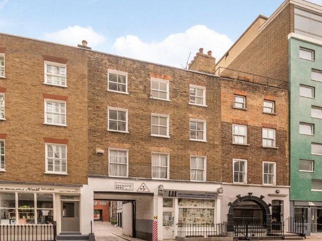 Apartment at Tottenham Street, Greater London