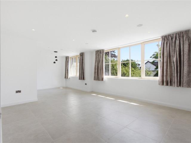 Apartment at Totteridge Lane, Greater London