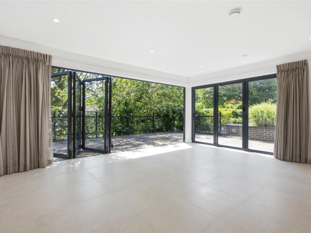 Apartment at Totteridge Lane, Greater London