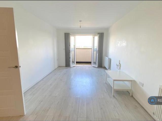Apartment at Tower Court, Greater London