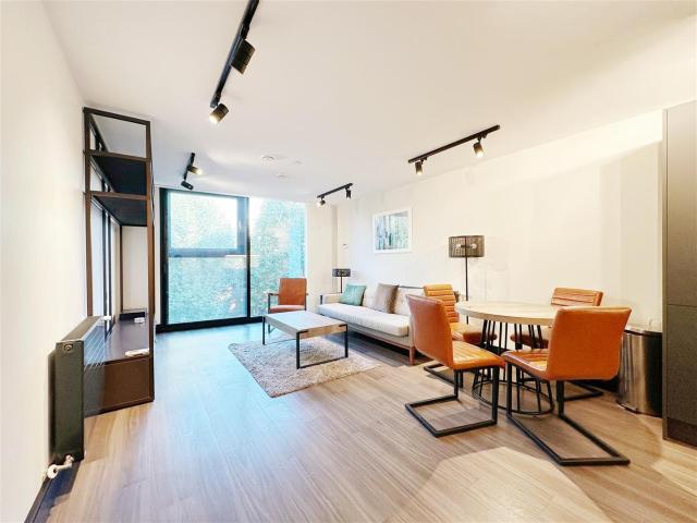 Apartment at Tower Bridge Road, Greater London