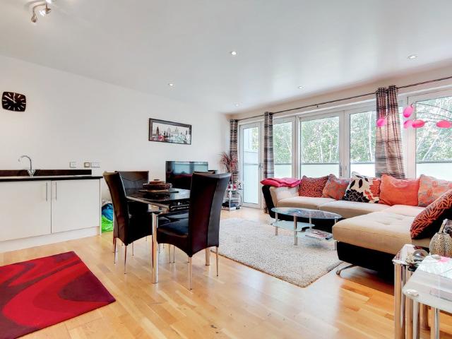 Apartment at Tower Bridge Road, Greater London