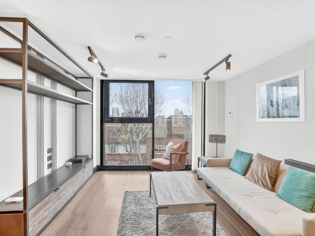 Apartment at Tower Bridge Road, Greater London