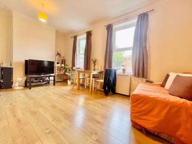 Apartment at Tower Bridge Road, Greater London
