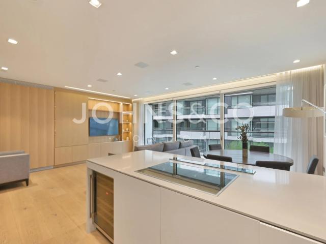 Apartment at Tower Bridge Road, Greater London