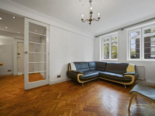 Apartment at Townshend Road, City of Westminster