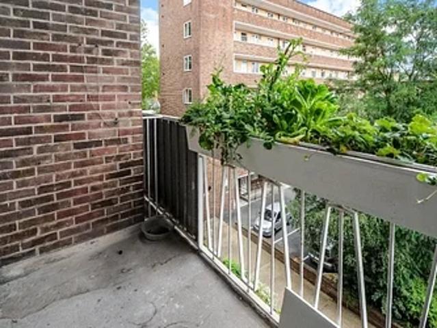 Apartment at Townshend Road, City of Westminster