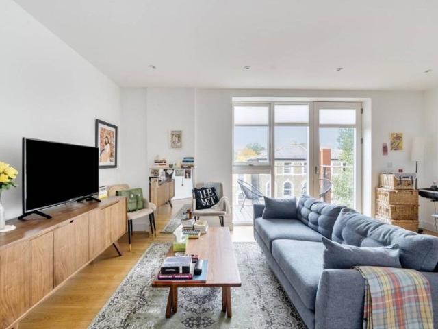 Apartment at Tollgate Gardens, City of Westminster