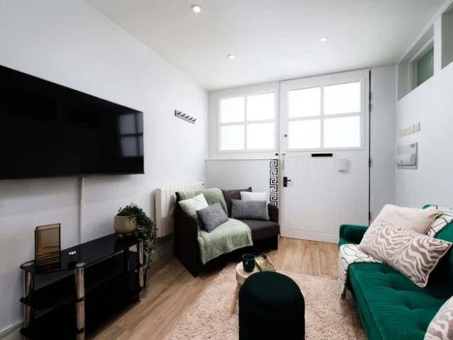 Apartment at Tollington Park, Greater London
