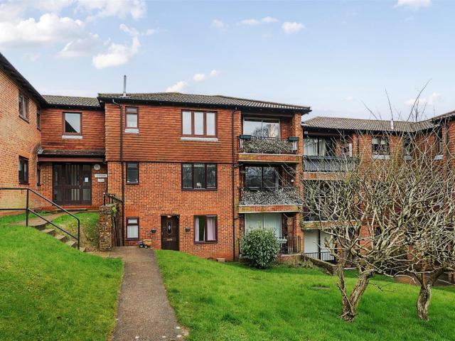 Apartment at Tollwood Park, Wealden