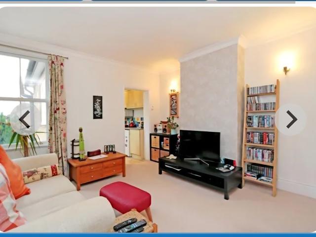 Apartment at Tolworth Park Road, Greater London