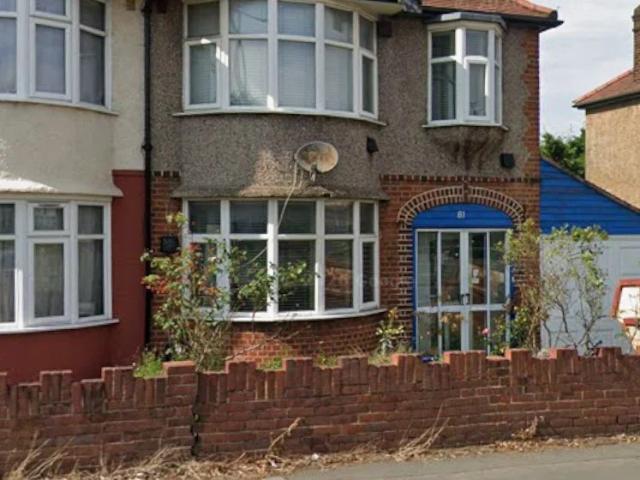 Apartment at Tolworth Rise North, Greater London