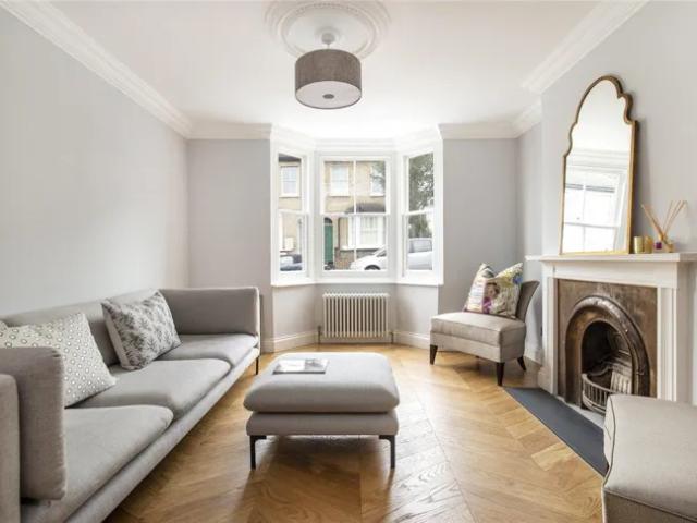 Apartment at Tonsley Road, Greater London