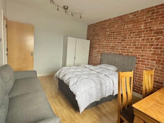 Apartment at Tooley Street, Greater London