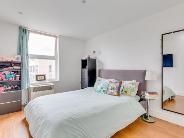 Apartment at Tooley Street, Greater London